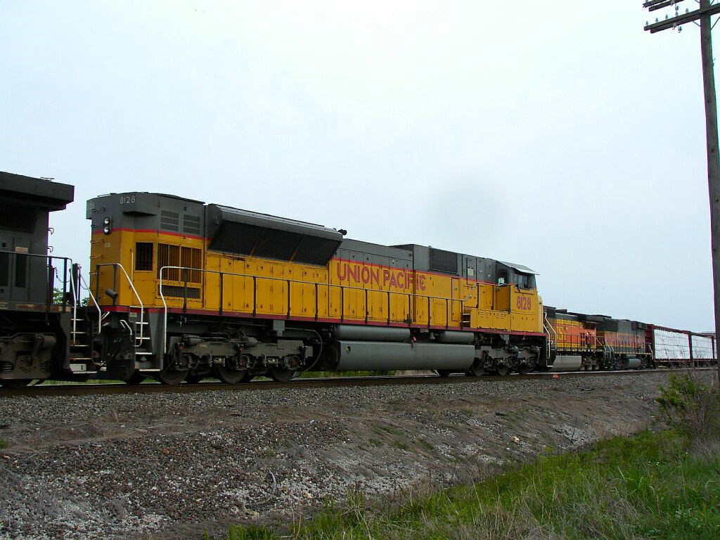 UP 8128